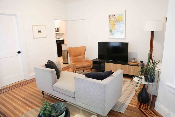 Charming Historic Getaway With Artistic Flair - Providence, RI