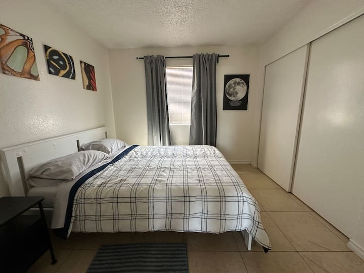 Well Decorated One Bedroom Unit - Phoenix, AZ