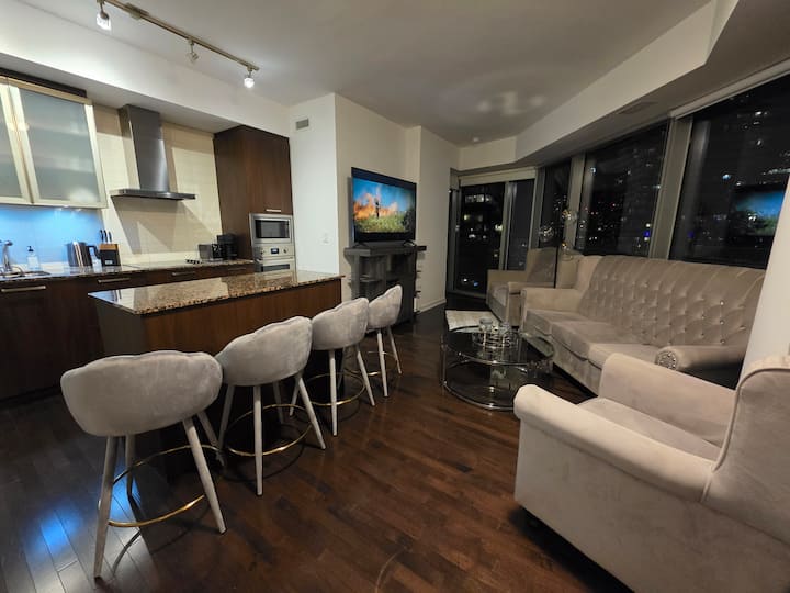 Luxury 2-bedroom Condo - 