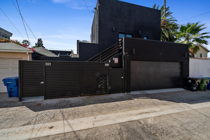 Alley Secret 5 Homes From Bh - Los Angeles, CA