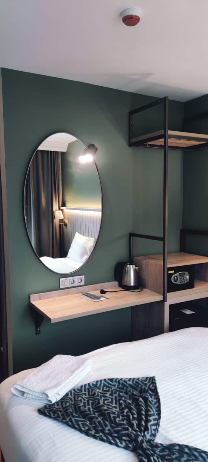 Sophisticated Lovely Little Dolittle Place In Cent - Ankara