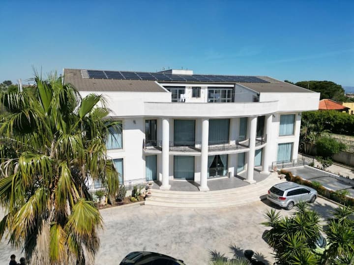 Villa Floyd Charming Rooms B&b - Marzamemi