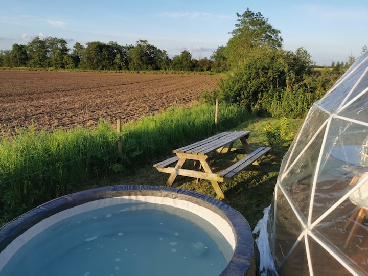 Domesite For Groups Upto 12, Hot Tub, Projector - Lincoln