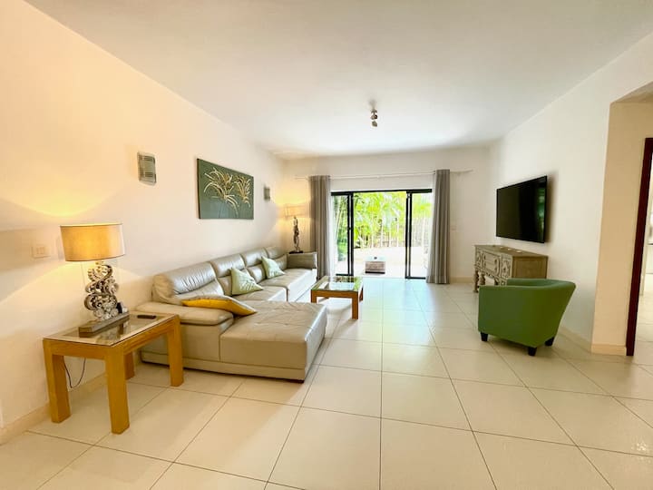 Spacious Modern Garden Flat - Maurice