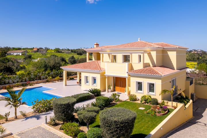 Spacious Mansion With Pool & Steps To The Beach! - Lagos