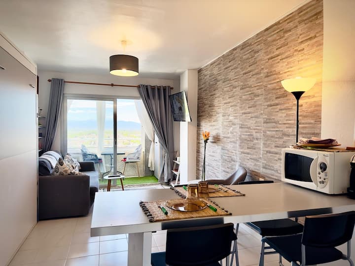 Piso Encantador,
1ª Linea Del Mar, Vista Preciosa - Empuriabrava