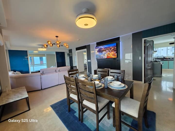 Elegant Spacious Apt On The Cinta Costera. - Panama City