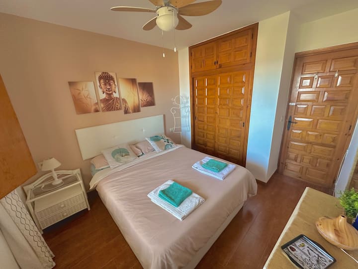 Habitación Con Vistas Al Mar. - Dénia