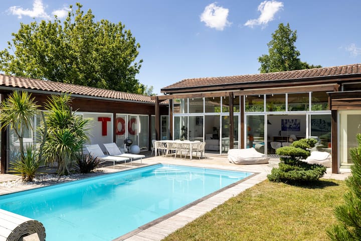 Villa Contemporaine Avec Piscine - Lit-et-Mixe