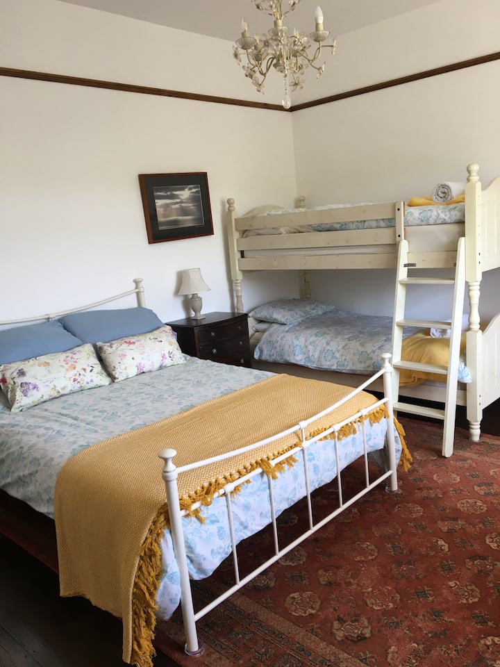 Double/family Room In Farmhouse Mid Cornwall - St Austell