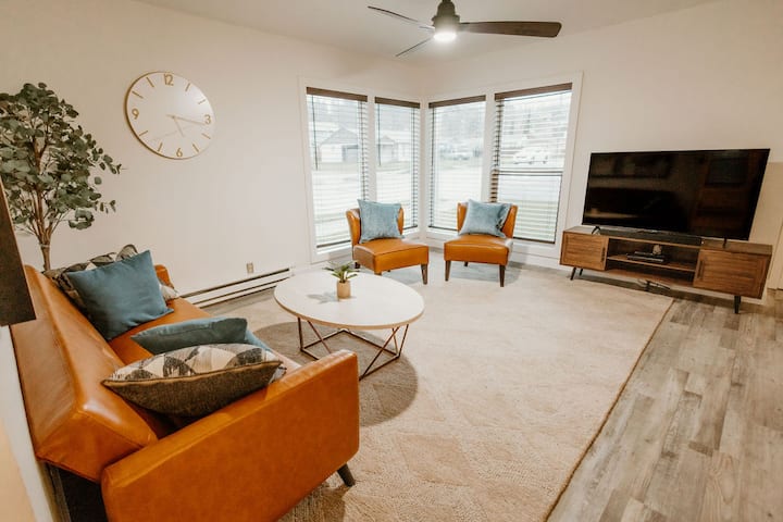 Luxury 2 Bedroom Close To Downtown And U Of O - Eugene, OR