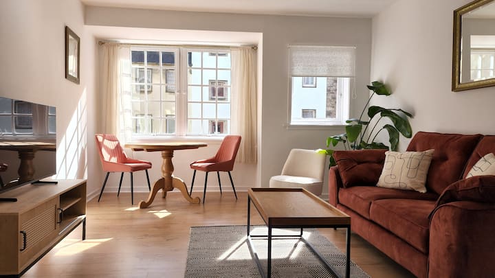 Charming Flat On The Royal Mile - Edinburgh, UK