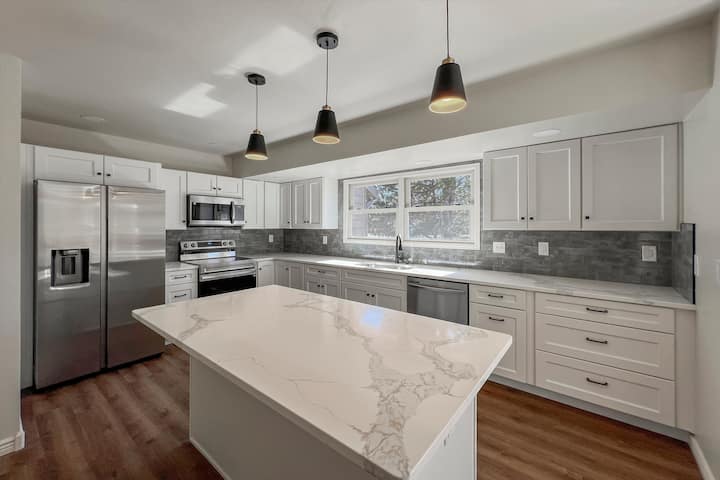 Stunning 5br Golf Course Townhome • Arcade Lounge - Fort Collins, CO