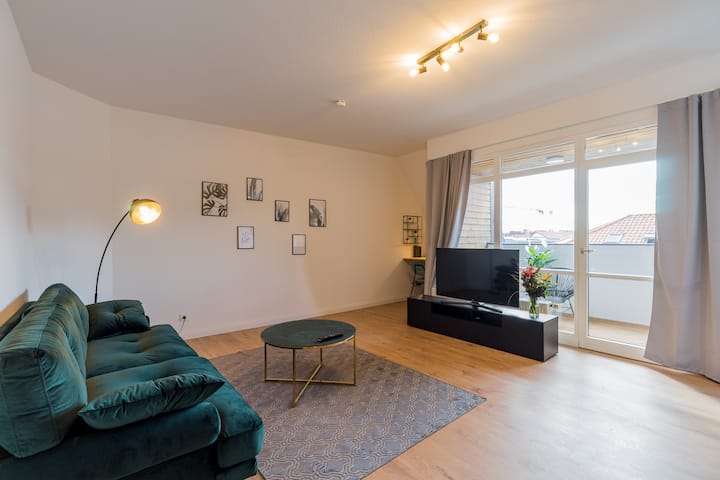 Bright Attic Studio W/terrace By Mauerpark, Fits 3 - Berlin