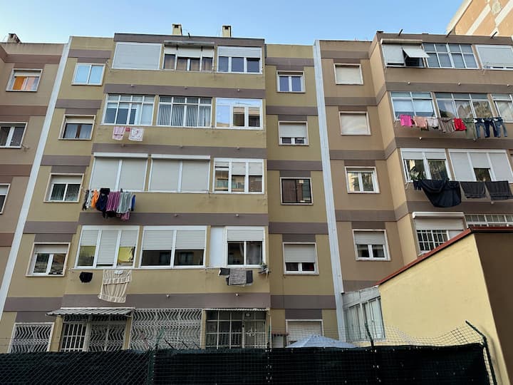 Espaçoso Apartamento, Perto Do Metro E Lisboa - Odivelas