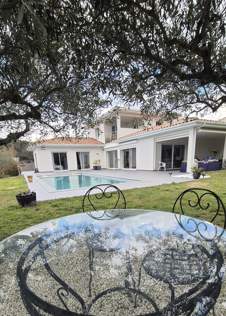 Villa Avec Vue Sur Uzès - Uzès