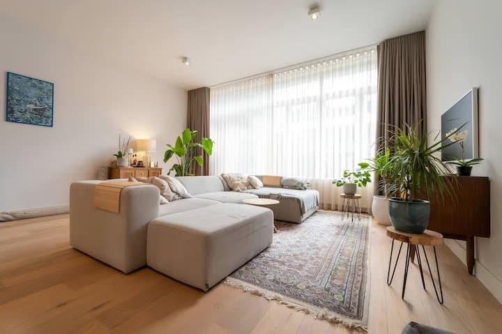 Bright 3-bedroom Home For 4 Near Beach & City - La Haye
