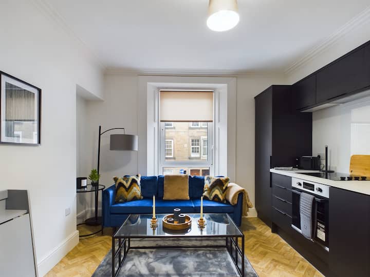 2 Bedroom Apartment-free Parking - Hawick