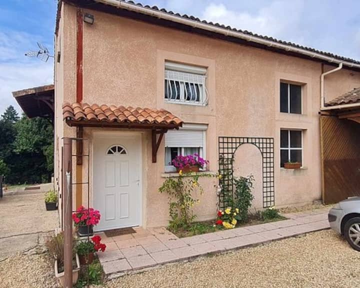 Launie Lea Chambre D'hotes - 1st Floor Studio - Thiviers
