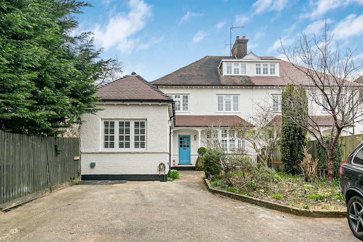 Fantastic, Stylish Guest House, Sleeps 4, Parking - Saint Albans