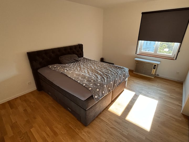 Modernes 2-zi-apartment M. Internet & Arbeitsplatz - München