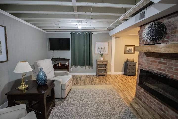Home-spun Cottage - Grand Island, NE