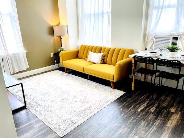 Cheerful 1 Bedroom Downtown! - Memphis