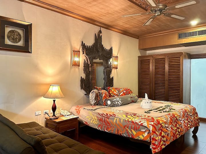 Deluxe Room In Bungalow Opposite Patong Beach - パトンビーチ