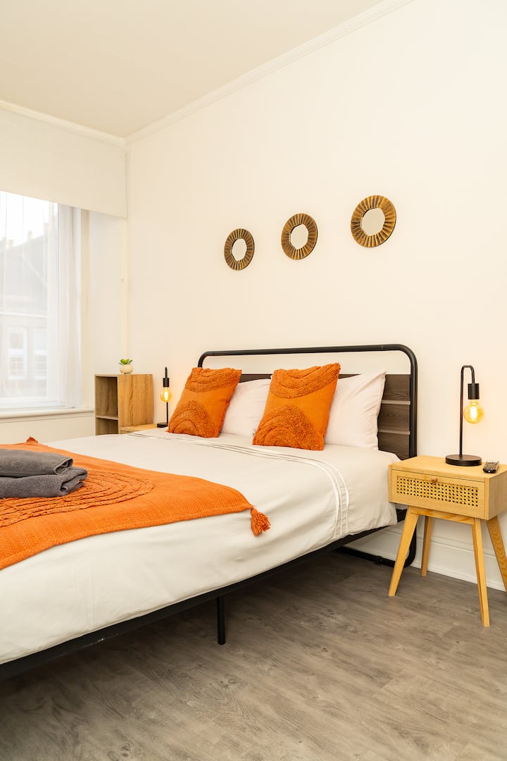 Fast Wi-fi, 3 Tvs, Free Parking - Dundee