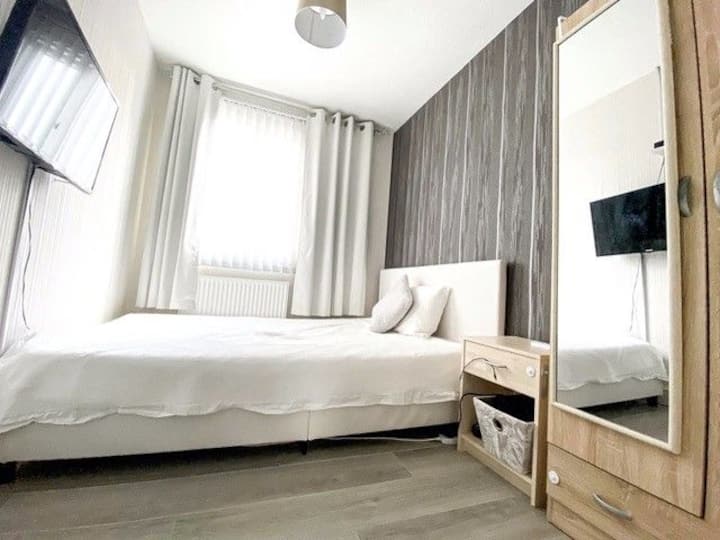 Room In A Clean & Cosy Home - Wellingborough