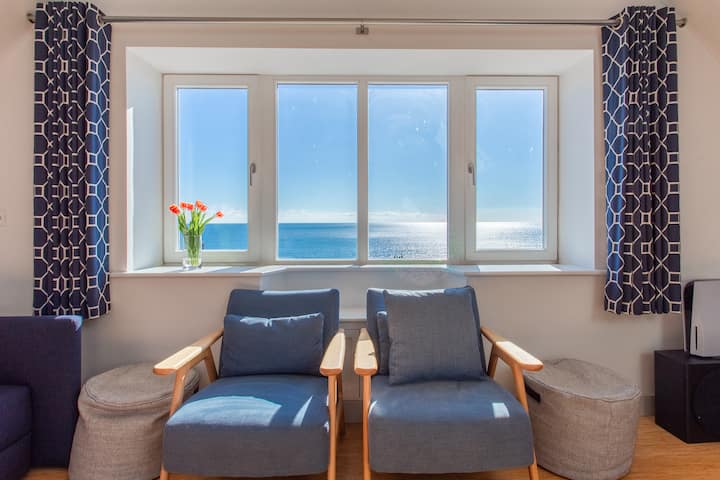 The Old School House, Porthleven & Lizard Holidays - Porthleven