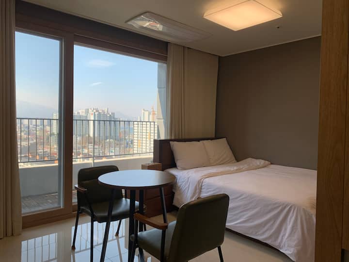 [속초 시티뷰] 12시 체크아웃•4인 Ok•속초해변도보5분•취사•장기숙박할인 - Sokcho-si