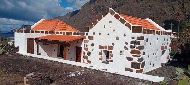 Casa Rural Antonio, Terrace & Bbq In Frontera - El Hierro