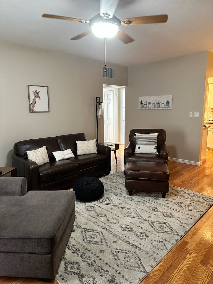 Luxurious , Quiet, Gated , Gem! - Catalina Foothills, AZ