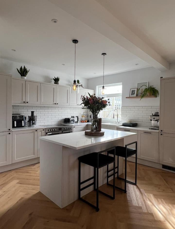 Beautiful Bungalow By The Downs - Eastbourne