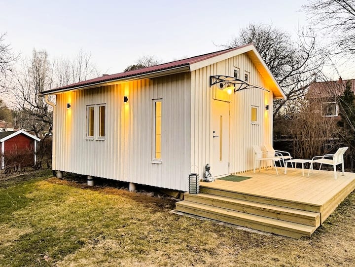 Centrally Located Cozy Cottage - Gävle