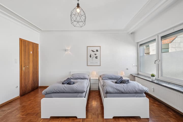 Monteurwohnung Für 7 Personen In 65479 Raunheim - Hofheim am Taunus