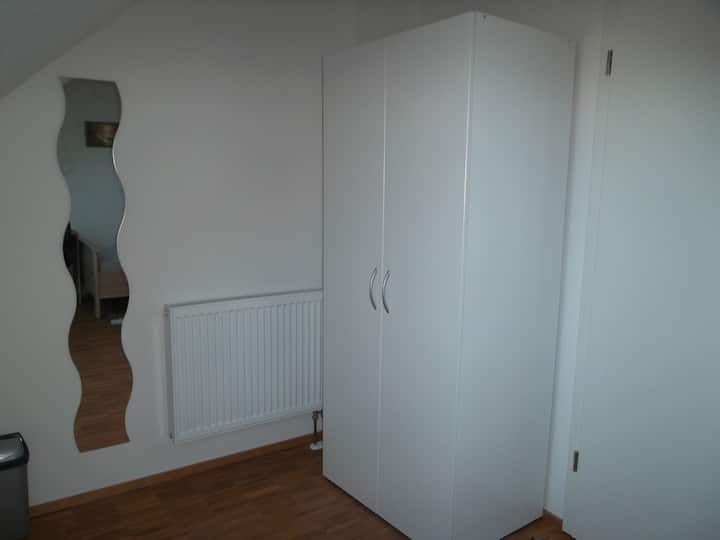 One Private Room In Shared House - Munich