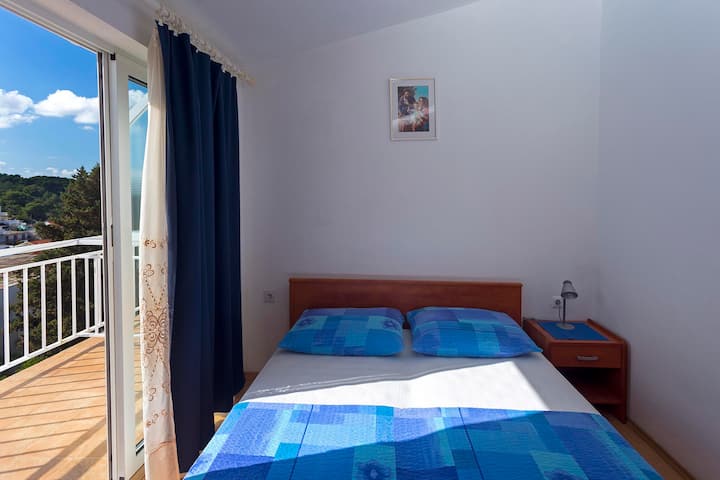 Studio Apartman Dora S Pogledom Na More - Hvar