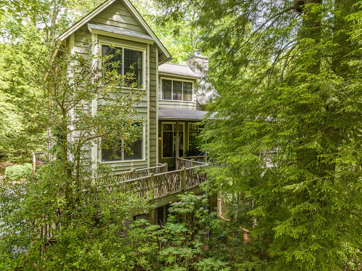 The Bees Knees - Cashiers, NC