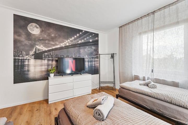 Dz01 Große Wohnung Für Monteure Und Teams - Leonberg