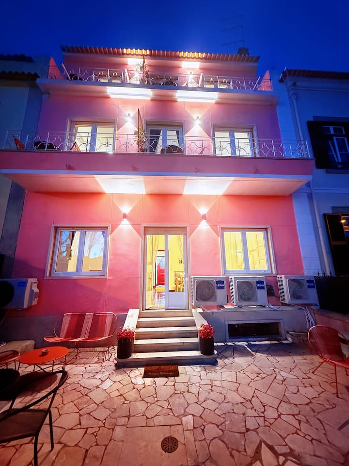 Private Room With  Bunkbed, Near  Station To Pena - Sintra