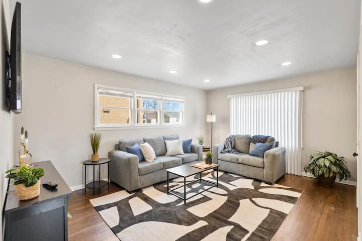 Stylish & Cozy Mke Retreat - Milwaukee