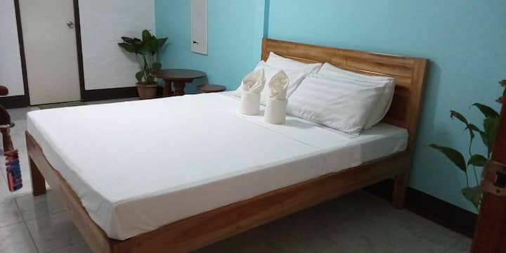 Town Proper | Casa Leonila 3 Bedroom - Puerto Princesa