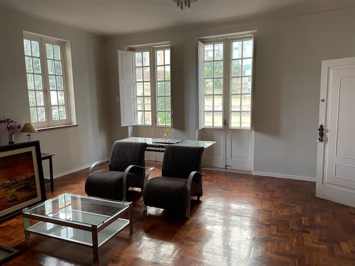 Apartamento Espaçoso Próximo Teatro Castro Alves - Barra