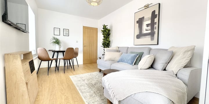 Chapel House One Bed Apartment - Hoylake - Wirral