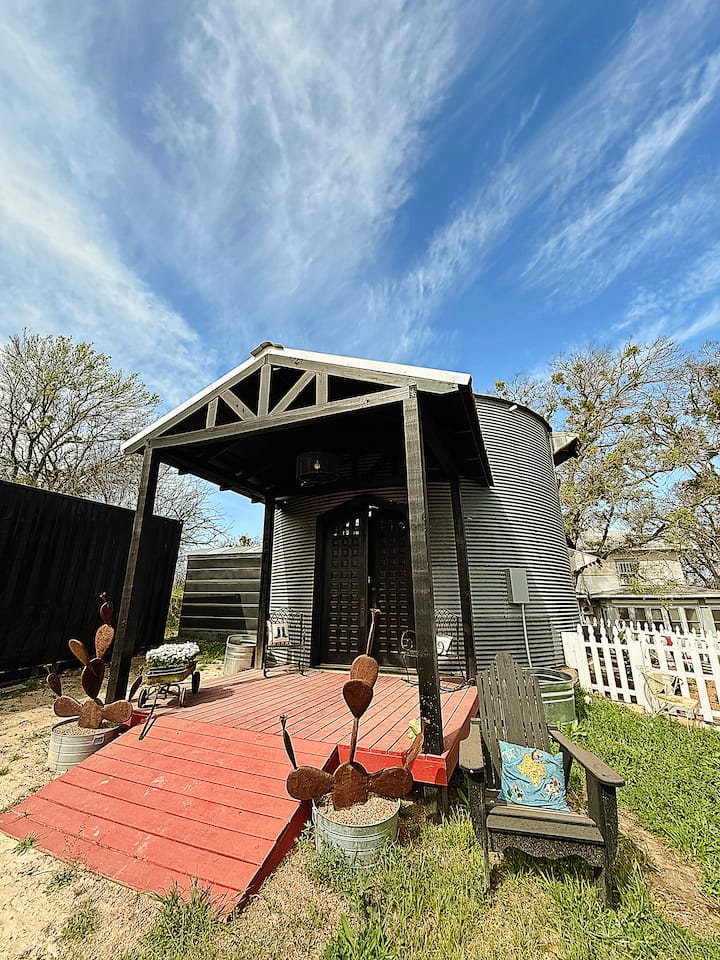 Sleepy Eye Inn- Silo In Hamilton - Hamilton, TX