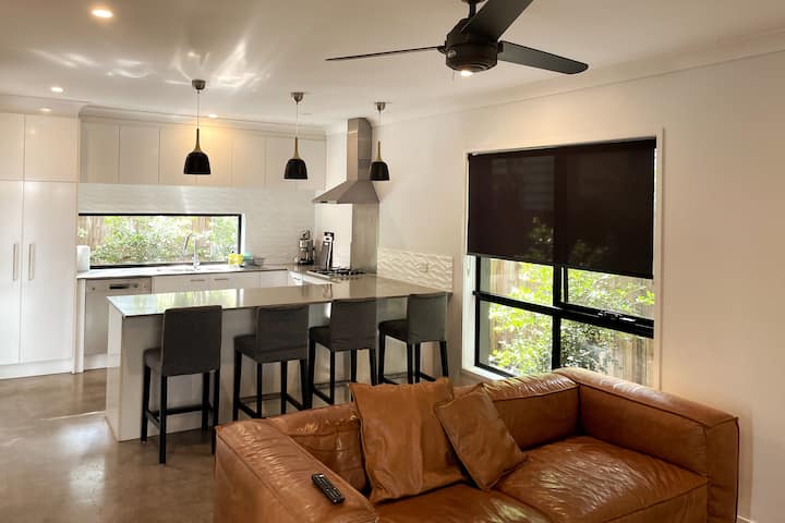 3 Bedroom Townhouse In Hamilton. - Virginia