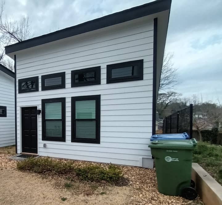 Atlanta's Cozy Hideaway - Atlanta, GA