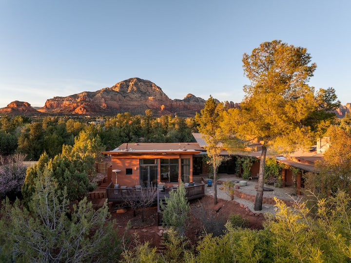 Winners Circle | Hot Tub, Courtyard, Game Room - Sedona, AZ